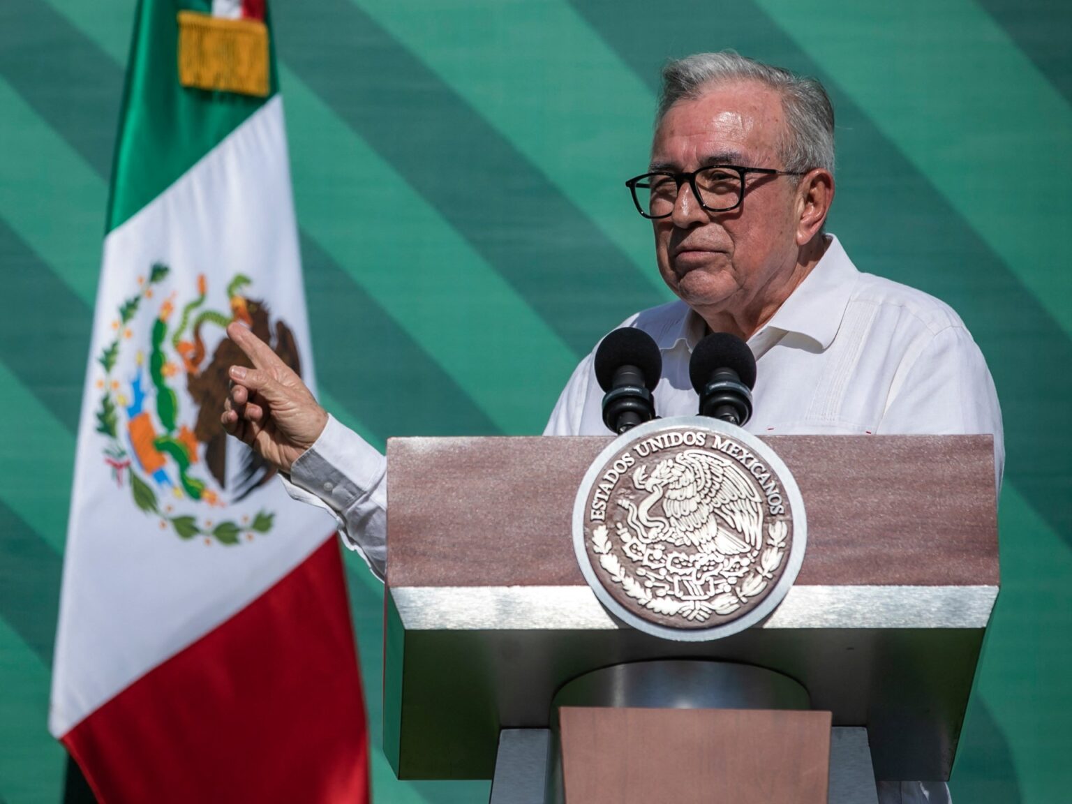 US indicts Sinaloa governor, 9 others over Mexican drug cartel links ...